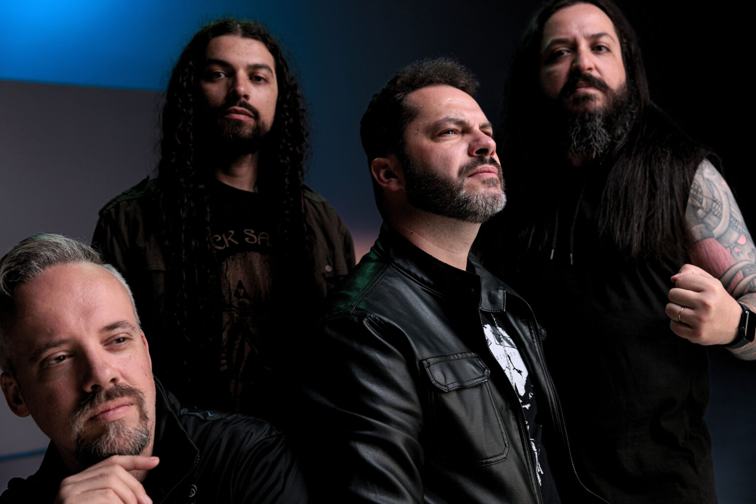 As The Palaces Burn une peso e caos social em videoclipe agressivo de ...